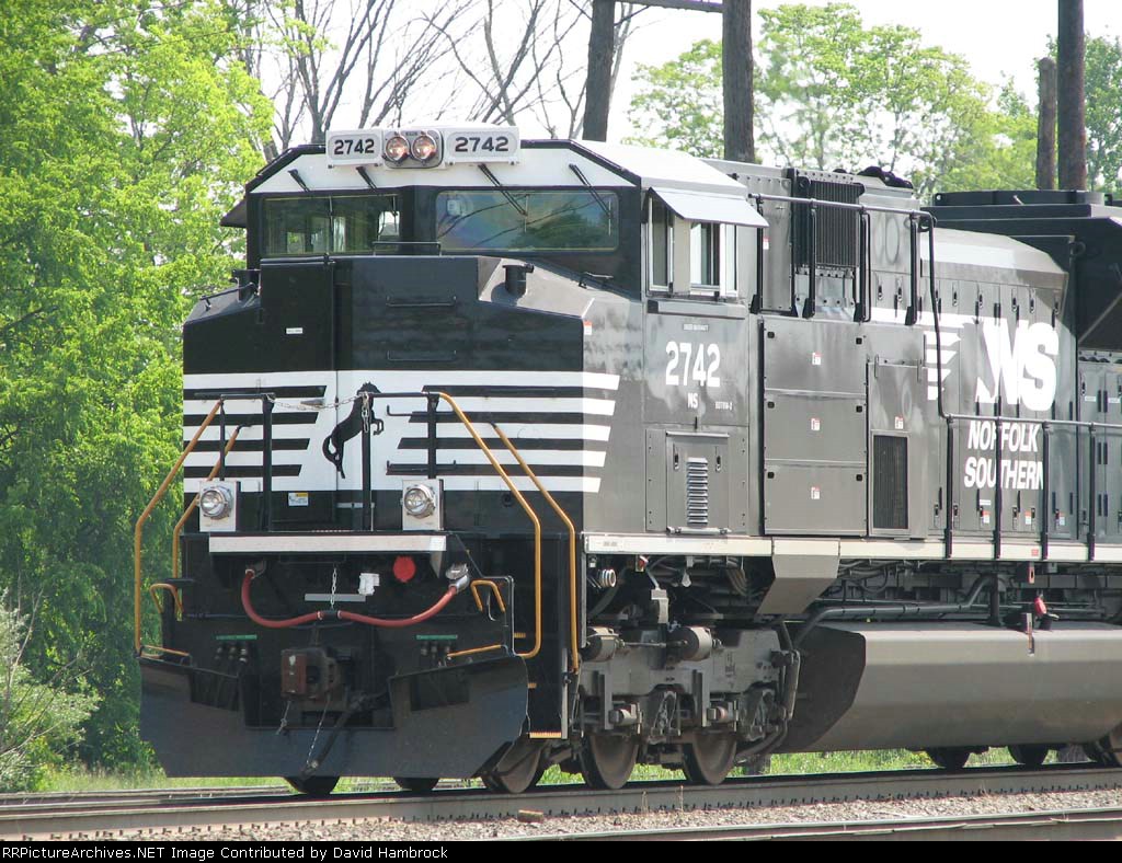 NS 2742